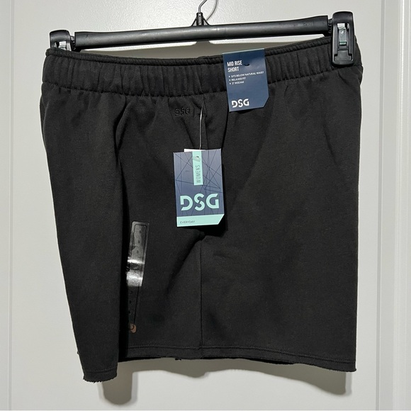 DSG | Shorts | Dsg Womens 3 Mid Rise Oversized Fleece Shorts Pure Black ...